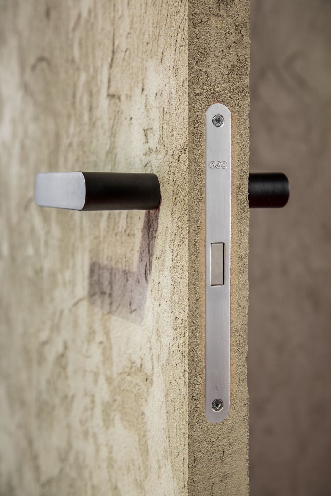 Hidden Doors - Project Doors - SOBNA VRATA SUPPORTA